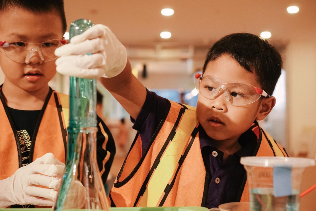 Bermain Sambil Belajar, Yuk, Kenalkan Permainan Berbasis Sains dan ... Bermain Sambil Belajar, Yuk, Kenalkan Permainan Berbasis Sains dan ...